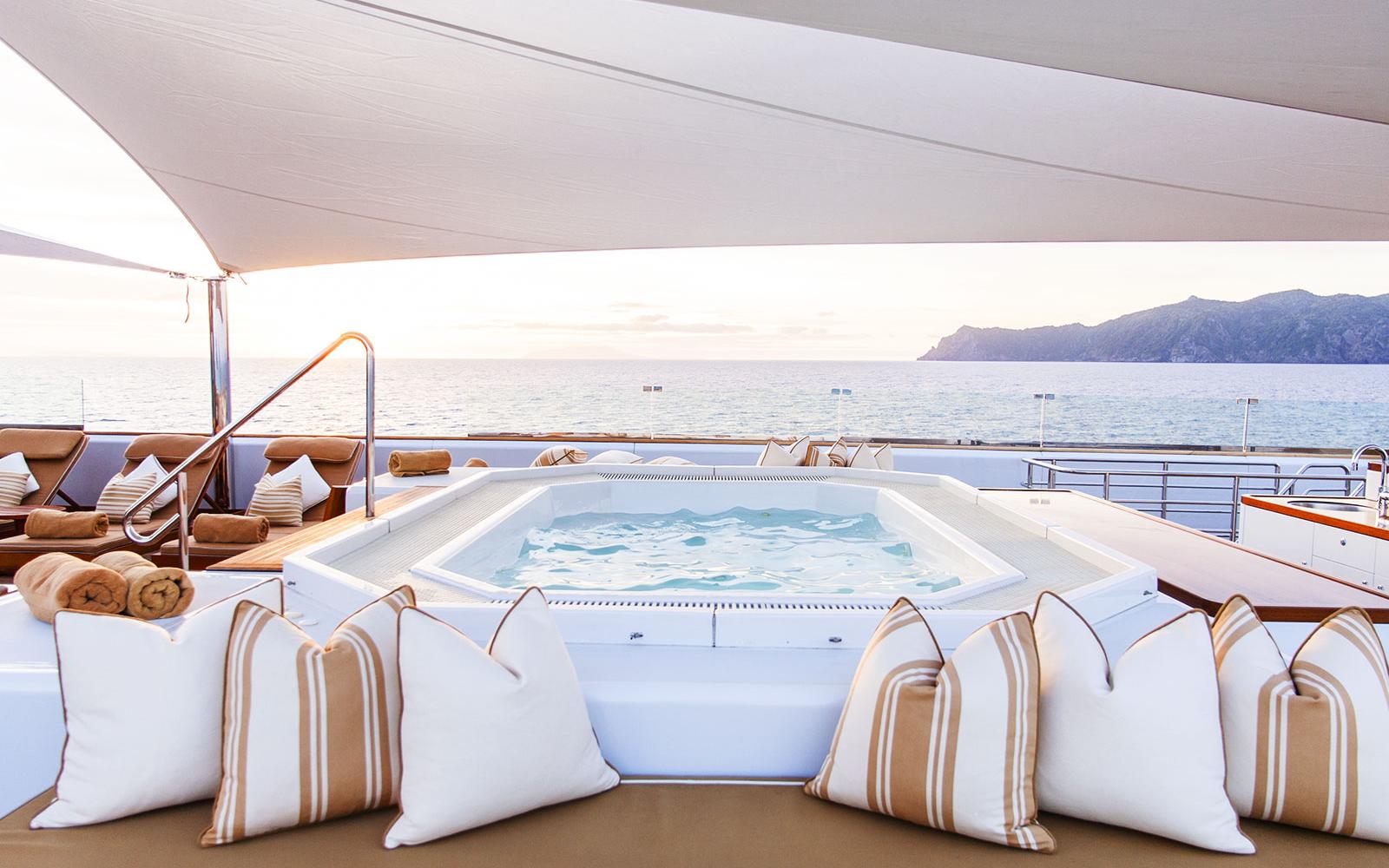 SuRi Yacht Charter Details, Halter Marine | CHARTERWORLD Luxury Superyachts